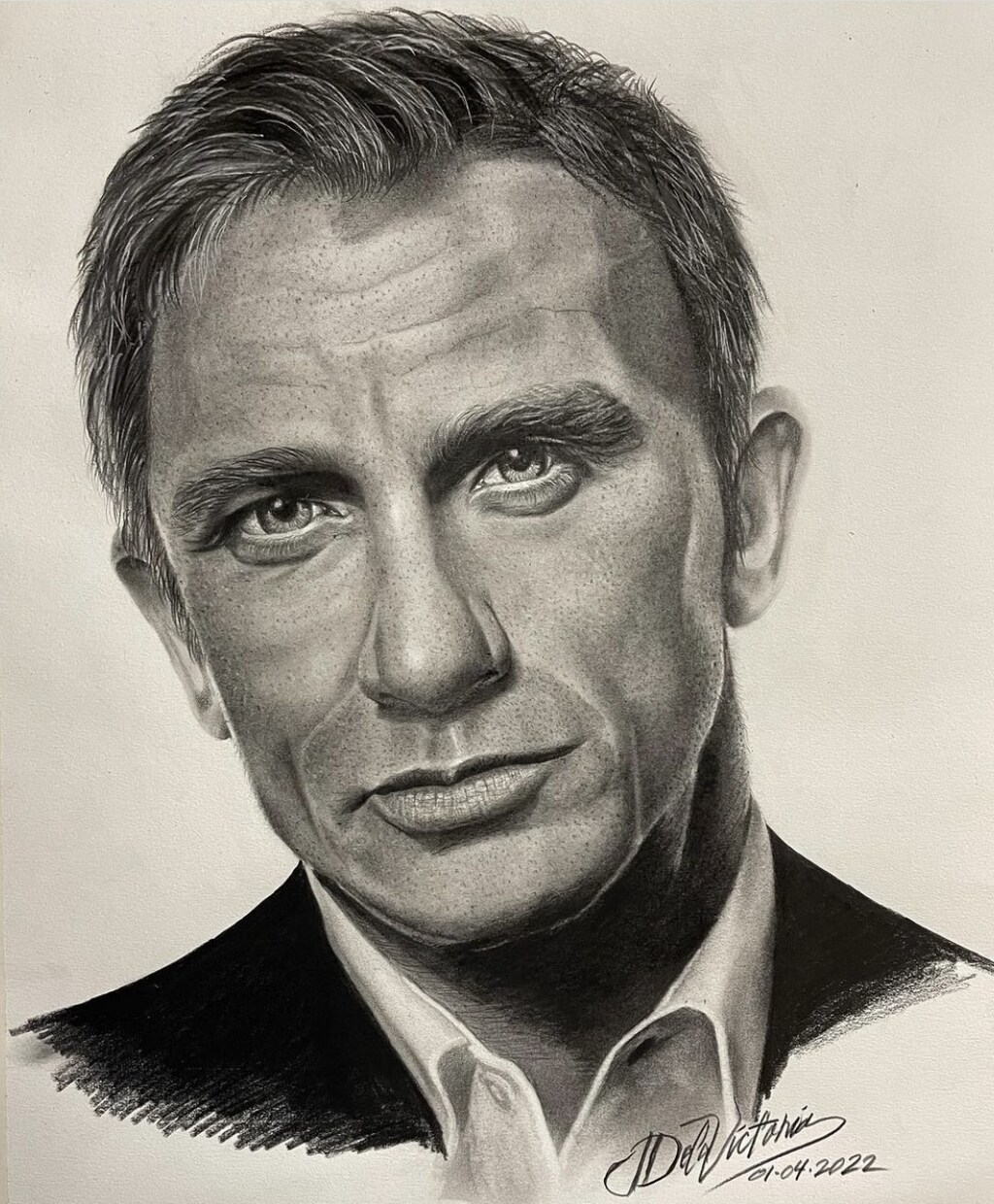 リアルな似顔絵描きます オリジナルのプレゼントを送ろう