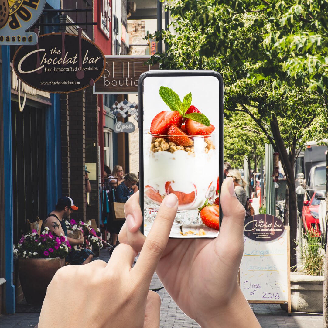 横スワイプLP制作できます 横にスクロール、スワイプするLPやウェブページ作ります | ココナラ